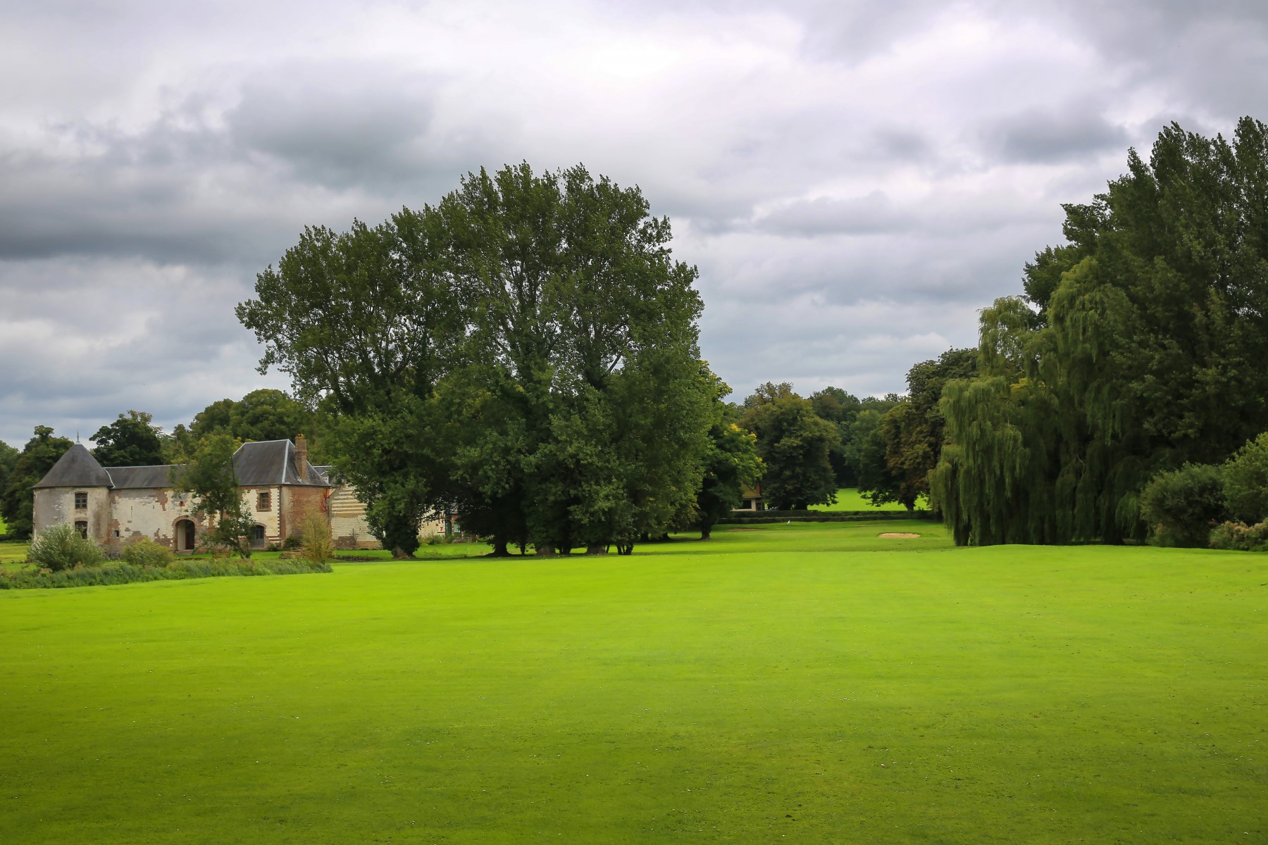 NAMPONT SAINT MARTIN GOLF CLUB - Play Golf in France