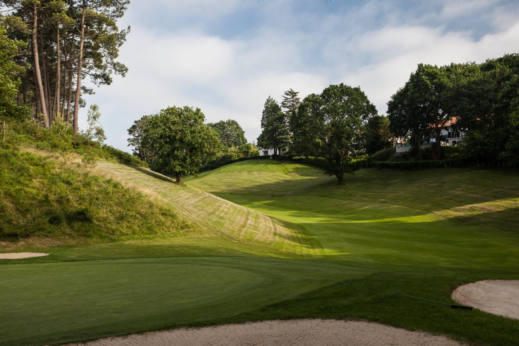 CHÂTEAU DES VIGIERS GOLF & COUNTRY CLUB - Play Golf in France