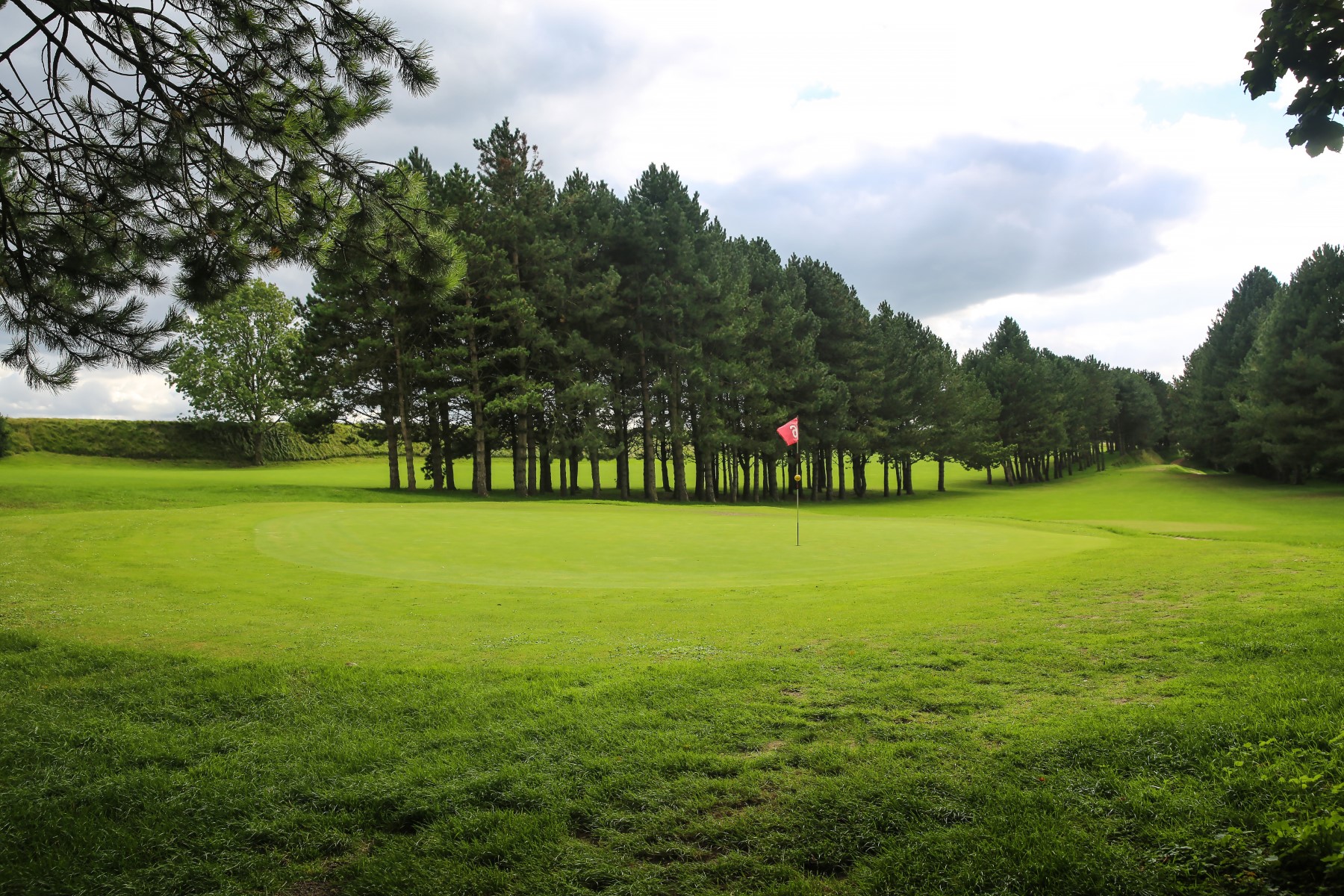 NAMPONT SAINT MARTIN GOLF CLUB - Play Golf in France